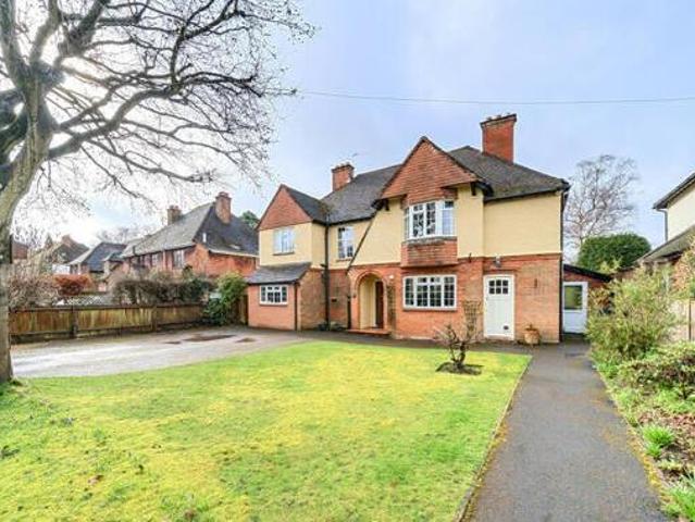 5 Bedroom Detached House For Sale In Farnham