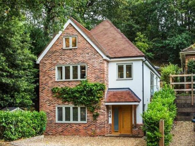 5 Bedroom Detached House For Sale In Farnham, Surrey