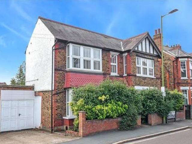 5 bedroom detached house for sale in Farraline Road Watford Herts WD18 WD18