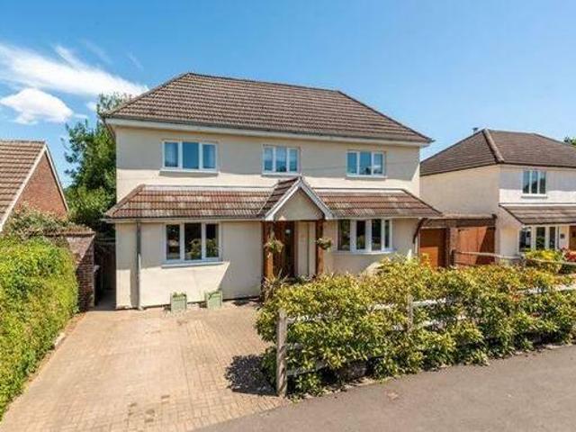 5 bedroom detached house for sale in Fetcham KT22
