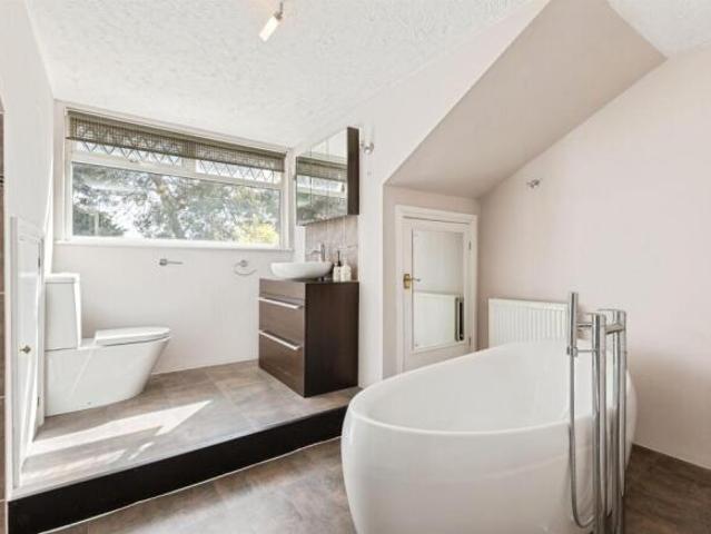 5 bedroom detached house for sale in Fifers Lane, Norwich, NR6