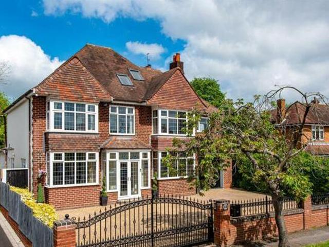 5 Bedroom Detached House For Sale In Finchfield