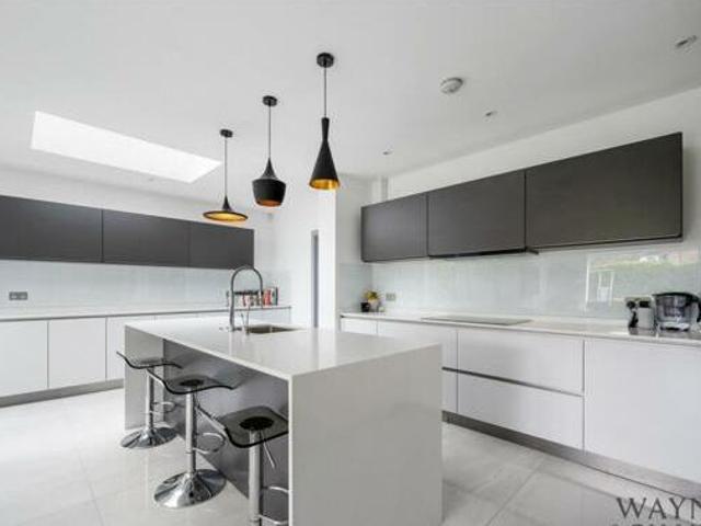 5 Bedroom Detached House For Sale In Finchley
