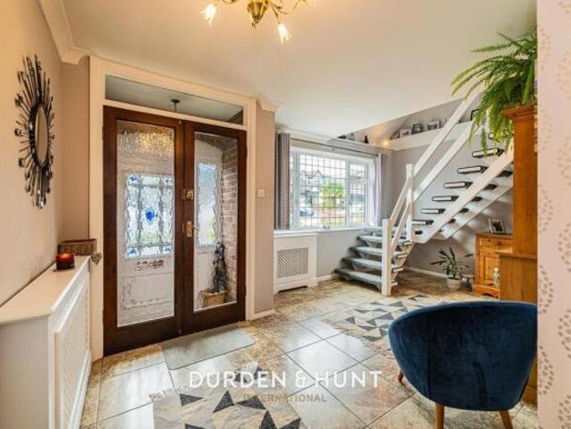 5 bedroom detached house for sale in First Avenue, Hook End, CM15