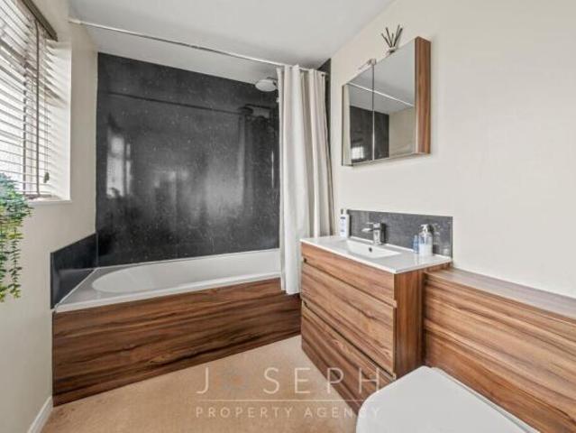 5 bedroom detached house for sale in Fishbane Close, Ipswich, IP3