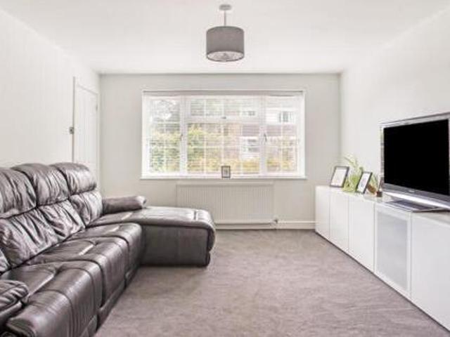 5 Bedroom Detached House For Sale In Fleet