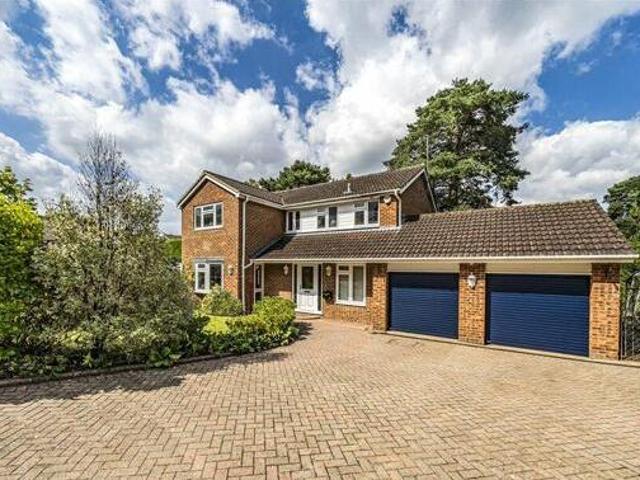 5 Bedroom Detached House For Sale In Fleet, Hampshire