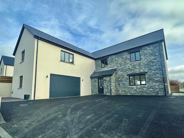 5 Bedroom Detached House For Sale In Freystrop