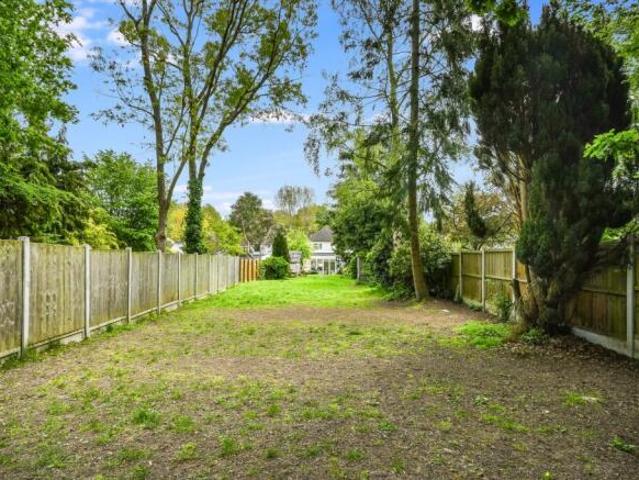 5 bedroom detached house for sale in Friars Avenue, Shenfield, Brentwood, CM15