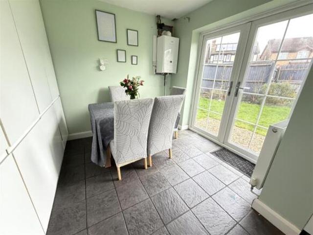 5 bedroom detached house for sale in Friesian Close, Shaw, Swindon, SN5