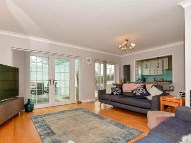 5 Bedroom Detached House For Sale In Frindsbury, Rochester