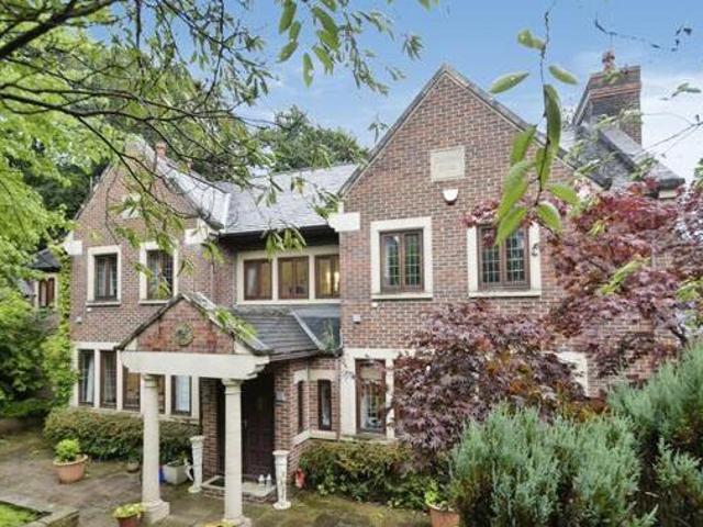 5 Bedroom Detached House For Sale In Fulwood