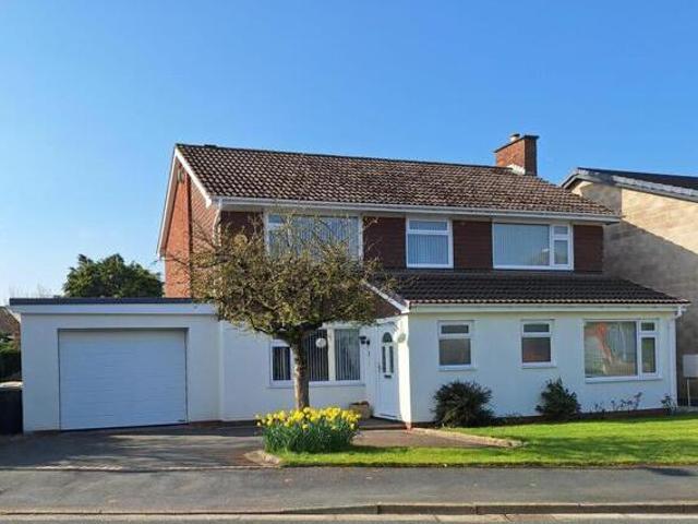 5 Bedroom Detached House For Sale In Fulwood