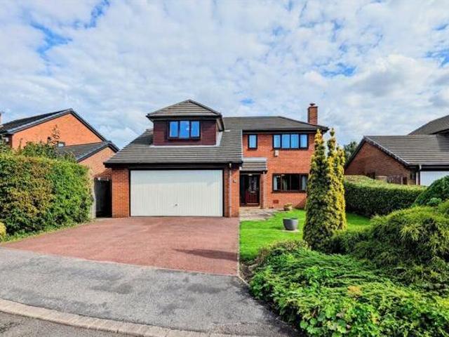 5 Bedroom Detached House For Sale In Fulwood