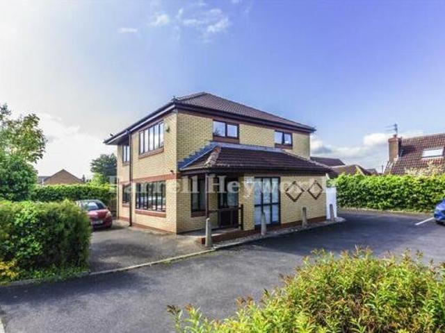 5 Bedroom Detached House For Sale In Fulwood