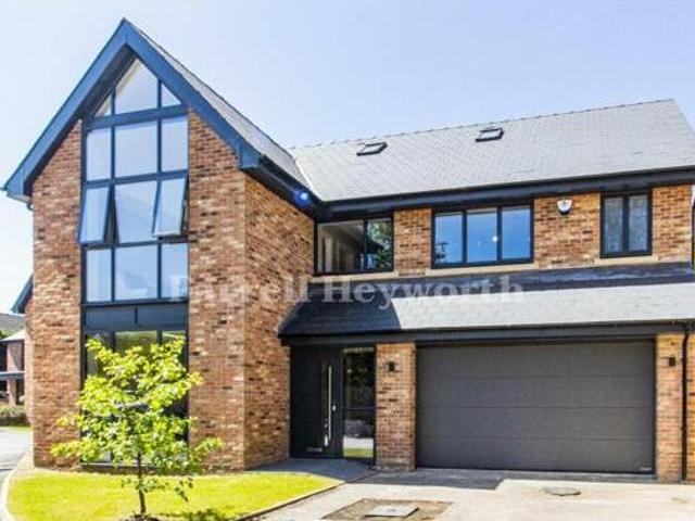 5 Bedroom Detached House For Sale In Fulwood