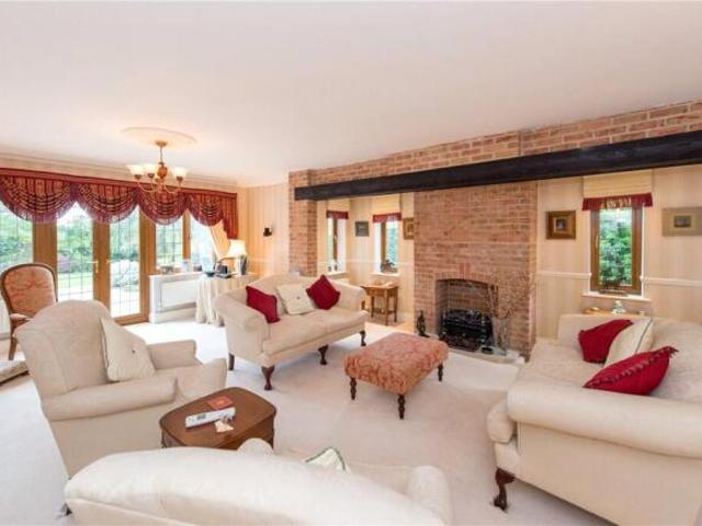 5 bedroom detached house for sale in Fulwith Mill Lane, Harrogate, North Yorkshire, HG2