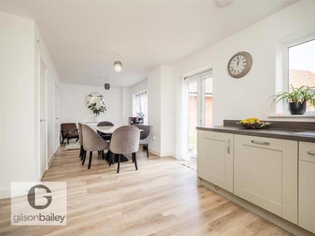 5 bedroom detached house for sale in Kingfisher Road, Sprowston, NR7