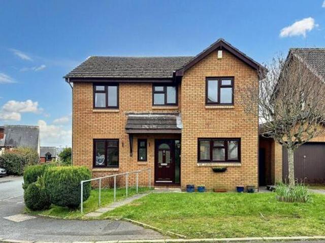 5 Bedroom Detached House For Sale In Kingsteignton