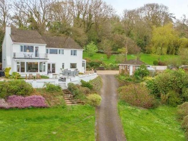 5 Bedroom Detached House For Sale In Kingsthorne