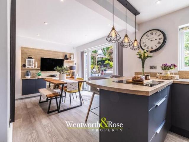 5 bedroom detached house for sale in Kingsway Drive, Kings Norton, Birmingham, B38 8TJ, B38