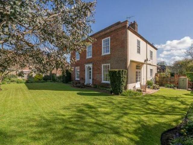 5 Bedroom Detached House For Sale In Kings Langley, Hertfordshire