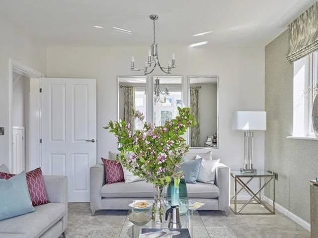5 bedroom detached house for sale in Kings Street Lane Winnersh RG41 RG41