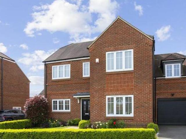 5 Bedroom Detached House For Sale In Kings Park, St. Albans