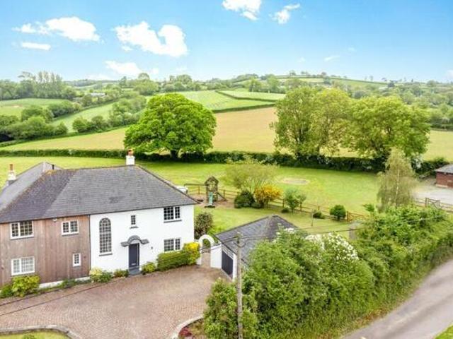 5 Bedroom Detached House For Sale In Kingskerswell