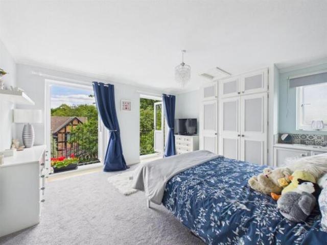5 bedroom detached house for sale in Kirkstead Close, Oakwood, Derby, DE21