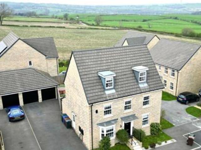 5 Bedroom Detached House For Sale In Hoylandswaine, Sheffield