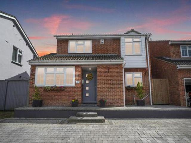 5 Bedroom Detached House For Sale In Hockley