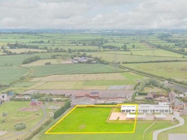 5 Bedroom Detached House For Sale In Hogshaw, Buckingham