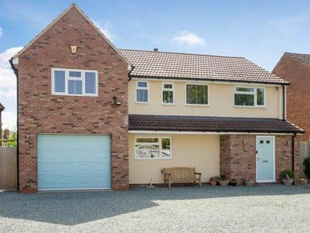 5 Bedroom Detached House For Sale In Honeybourne, Evesham