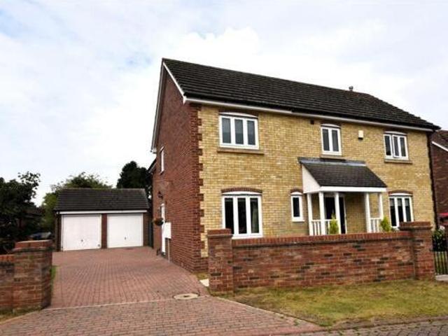 5 Bedroom Detached House For Sale In Hook