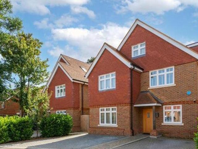 5 Bedroom Detached House For Sale In Horley, Surrey