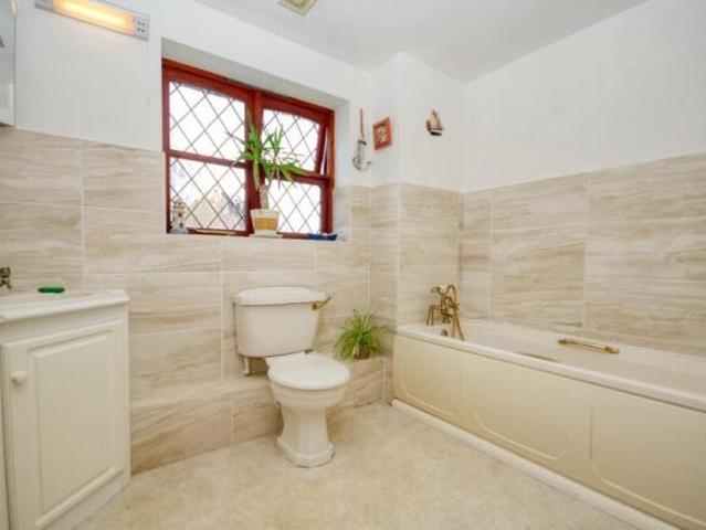 5 bedroom detached house for sale in Hornbeam Gardens, West End, Hampshire, SO30