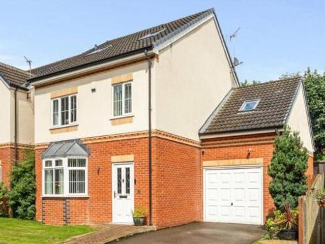 5 Bedroom Detached House For Sale In Horsforth, Leeds