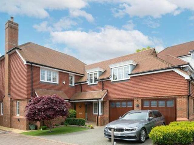 5 Bedroom Detached House For Sale In Horsham