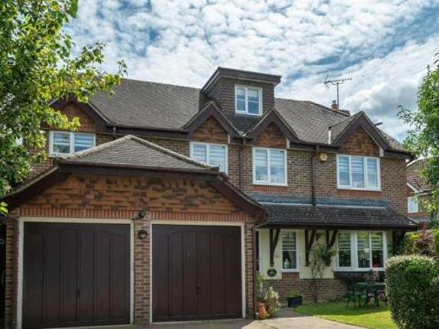 5 Bedroom Detached House For Sale In Horsham