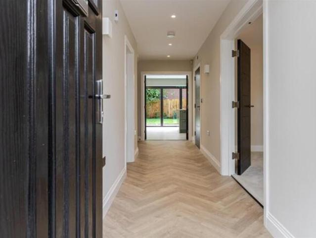 5 bedroom detached house for sale in Hatfield Road, St. Albans, AL4