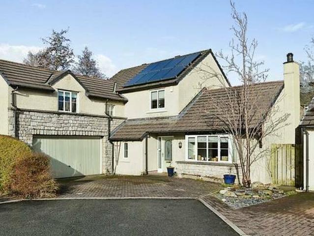 5 bedroom detached house for sale in Hawthorn Gardens Kendal LA9
