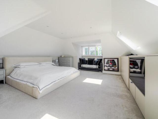 5 bedroom detached house for sale in Hayes Chase, West Wickham, Kent, BR4