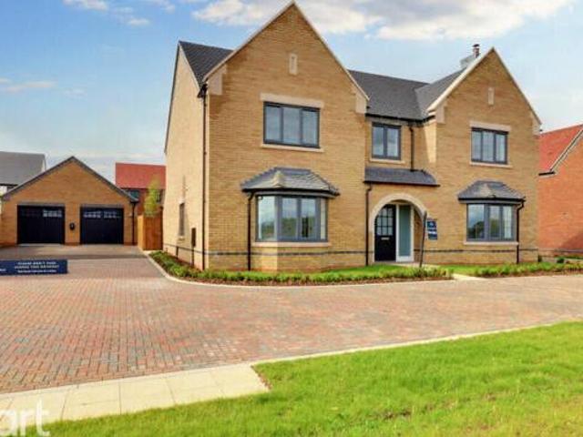 5 Bedroom Detached House For Sale In Hayfield Lakes