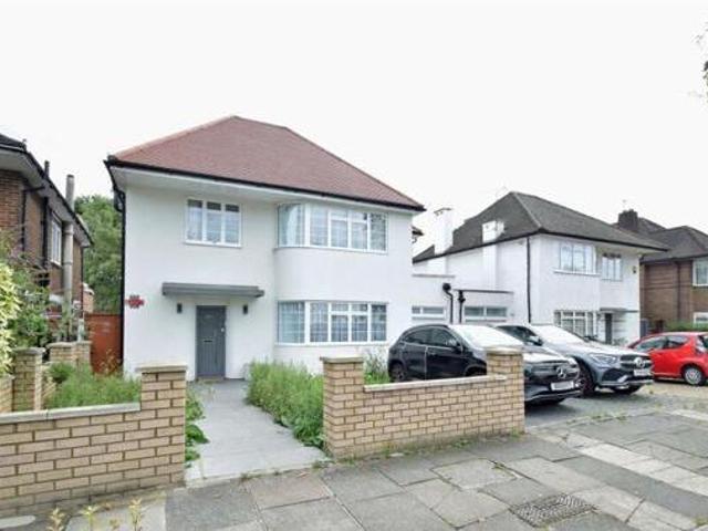 5 Bedroom Detached House For Sale In Haymills Estate