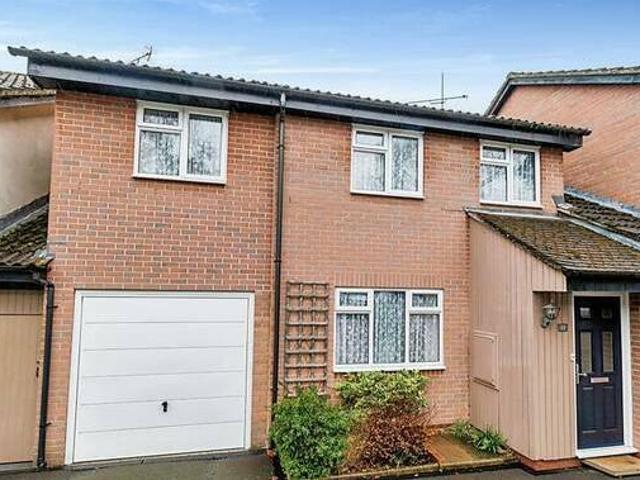 5 bedroom detached house for sale in Hazeldown Road Rownhams Southampton SO16