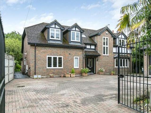 5 Bedroom Detached House For Sale In Hadley Wood