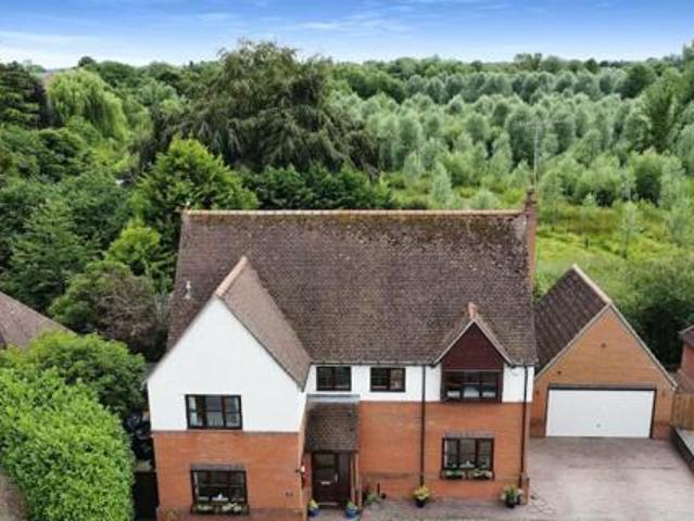5 Bedroom Detached House For Sale In Halstead