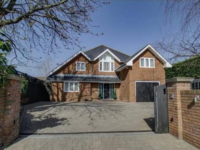 5 bedroom detached house for sale in Hamble Lane Hamble Southampton SO31