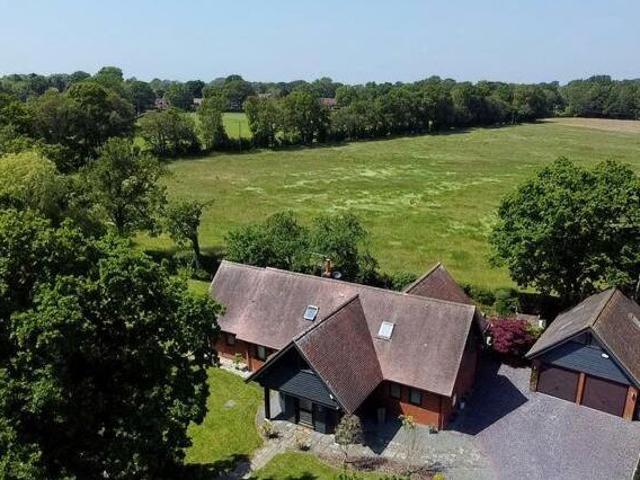 5 Bedroom Detached House For Sale In Hampshire